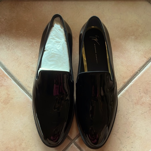 Giuseppe Zanotti | Shoes | Giuseppe Zanotti Logo Patent Loafers | Poshmark